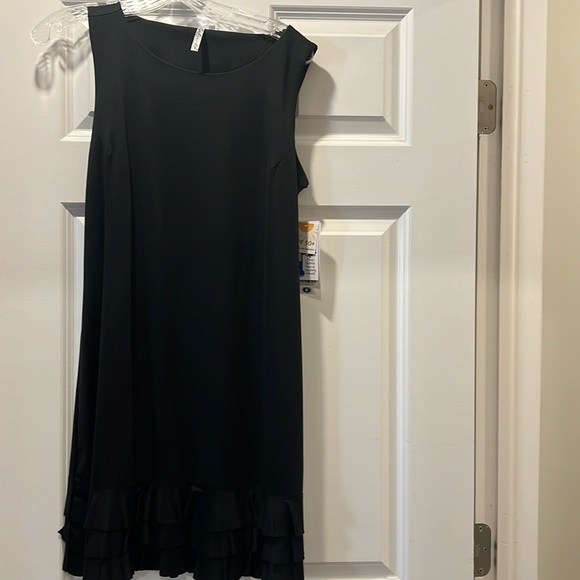 Lulu-B | Dresses | Ruffle Bottom Dress Spf 5 | Poshmark